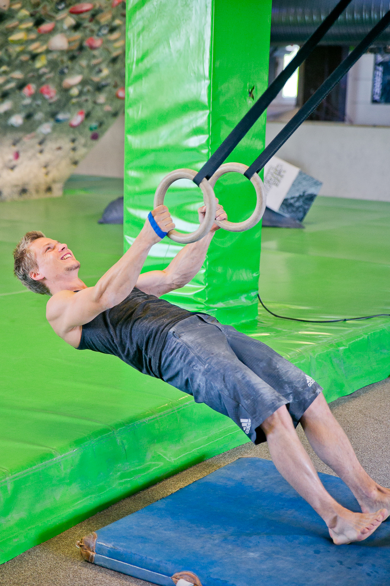 Klettertraining mit Ringen: Übungen für Einsteiger & Fortgeschrittene
